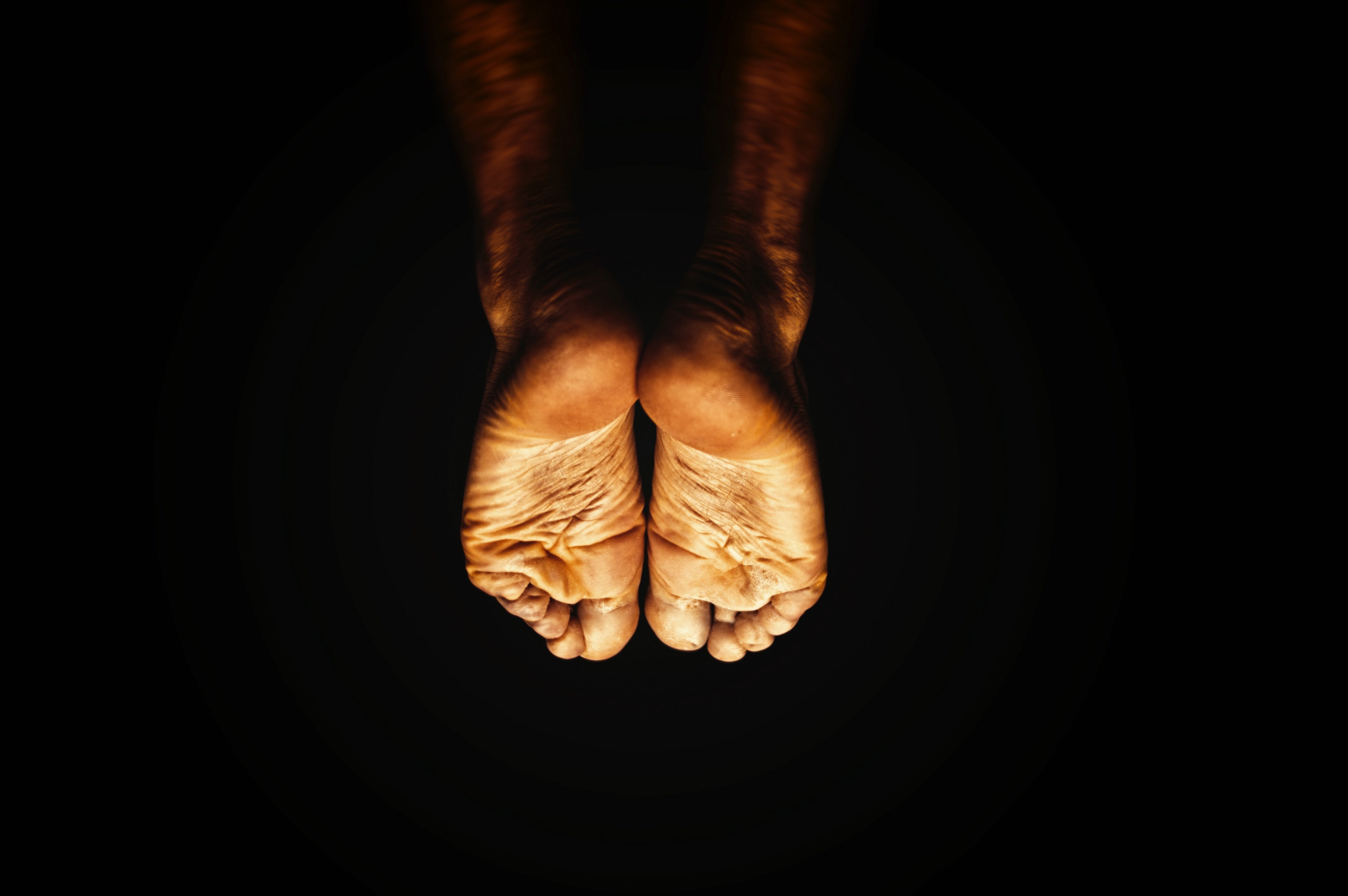 road shorts feet and person 4k HD Wallpaper