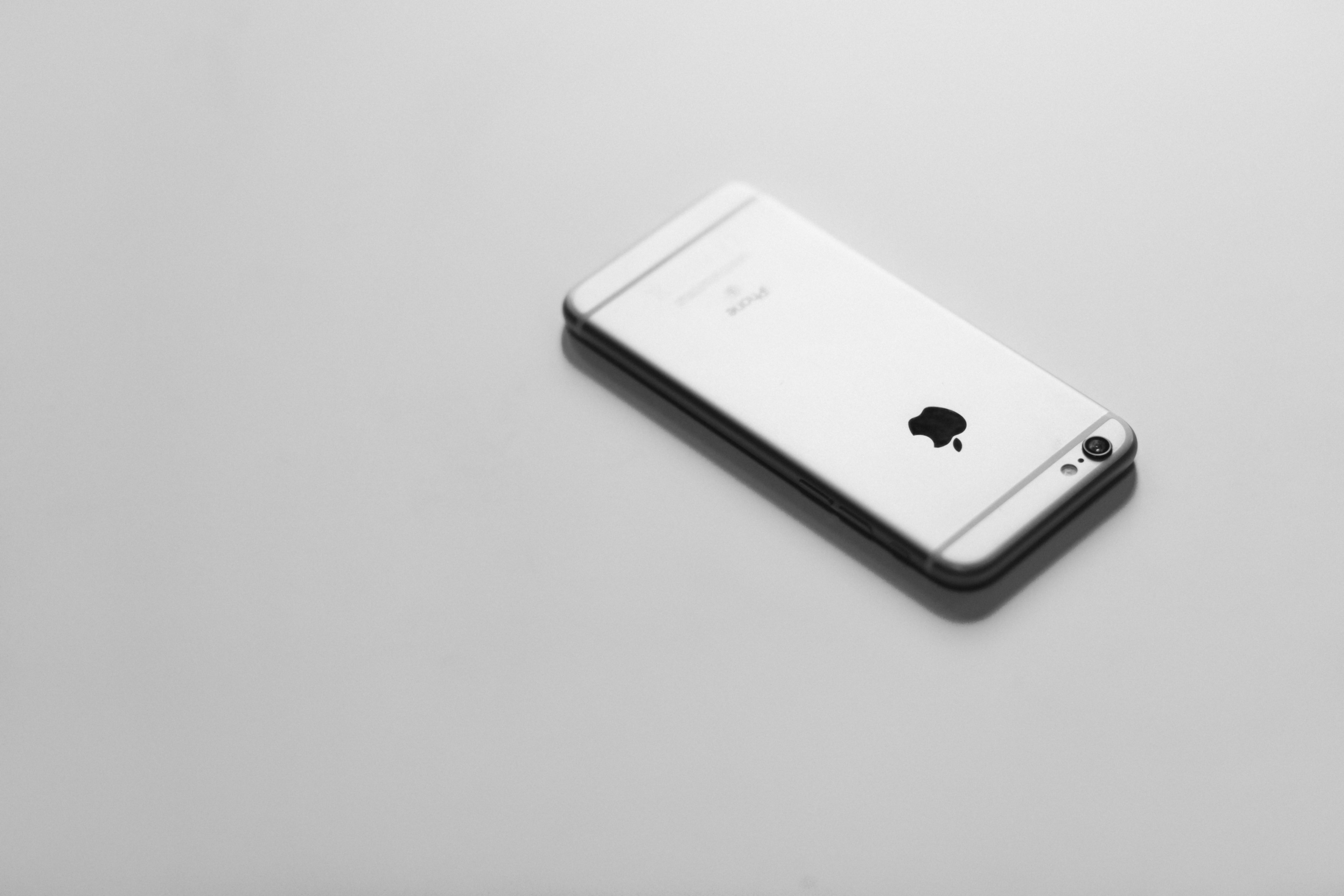 woman white tool and technology 4k HD Wallpaper
