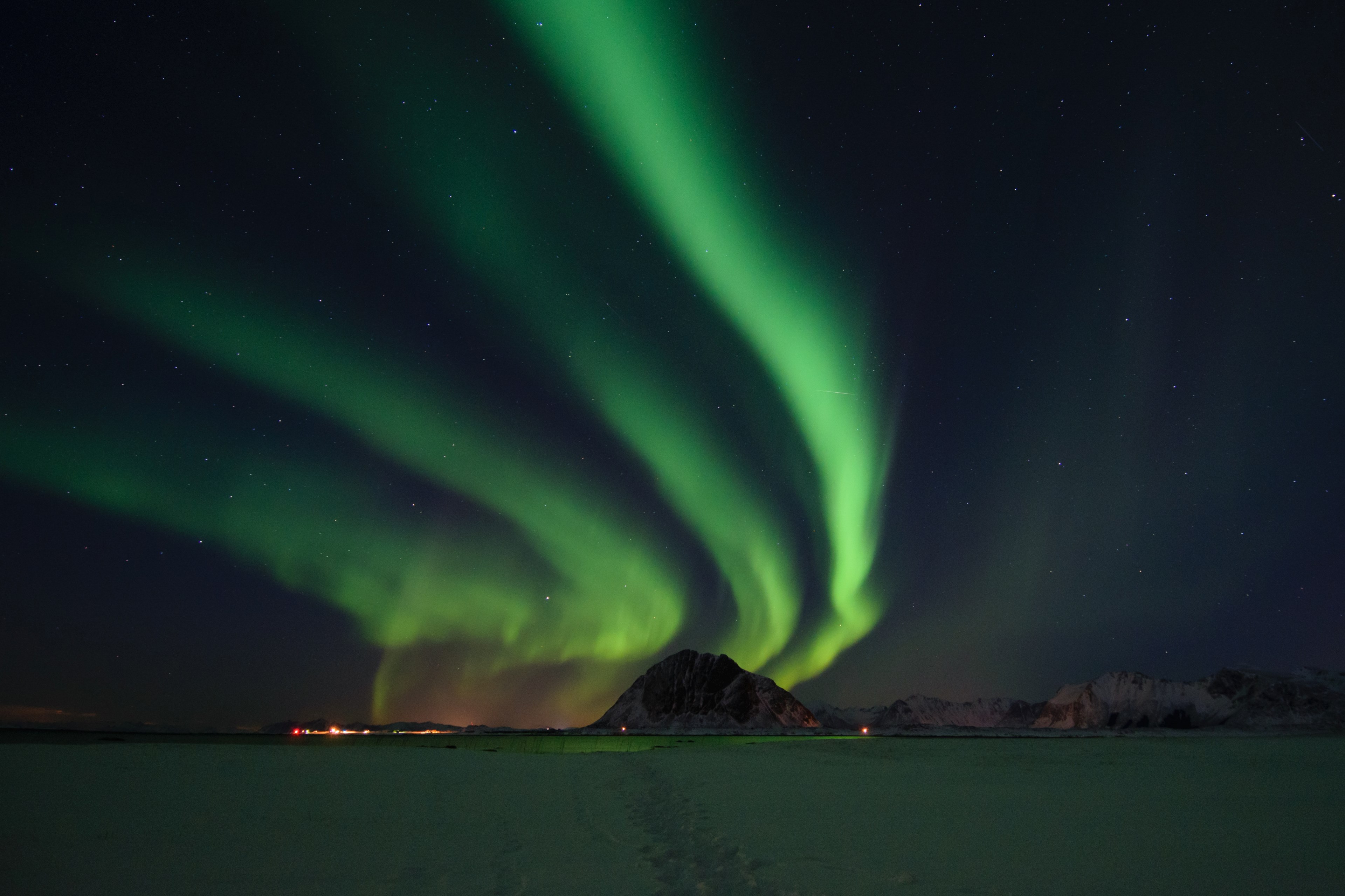 aurora aurora borealis snow nothern lights 4k HD Wallpaper