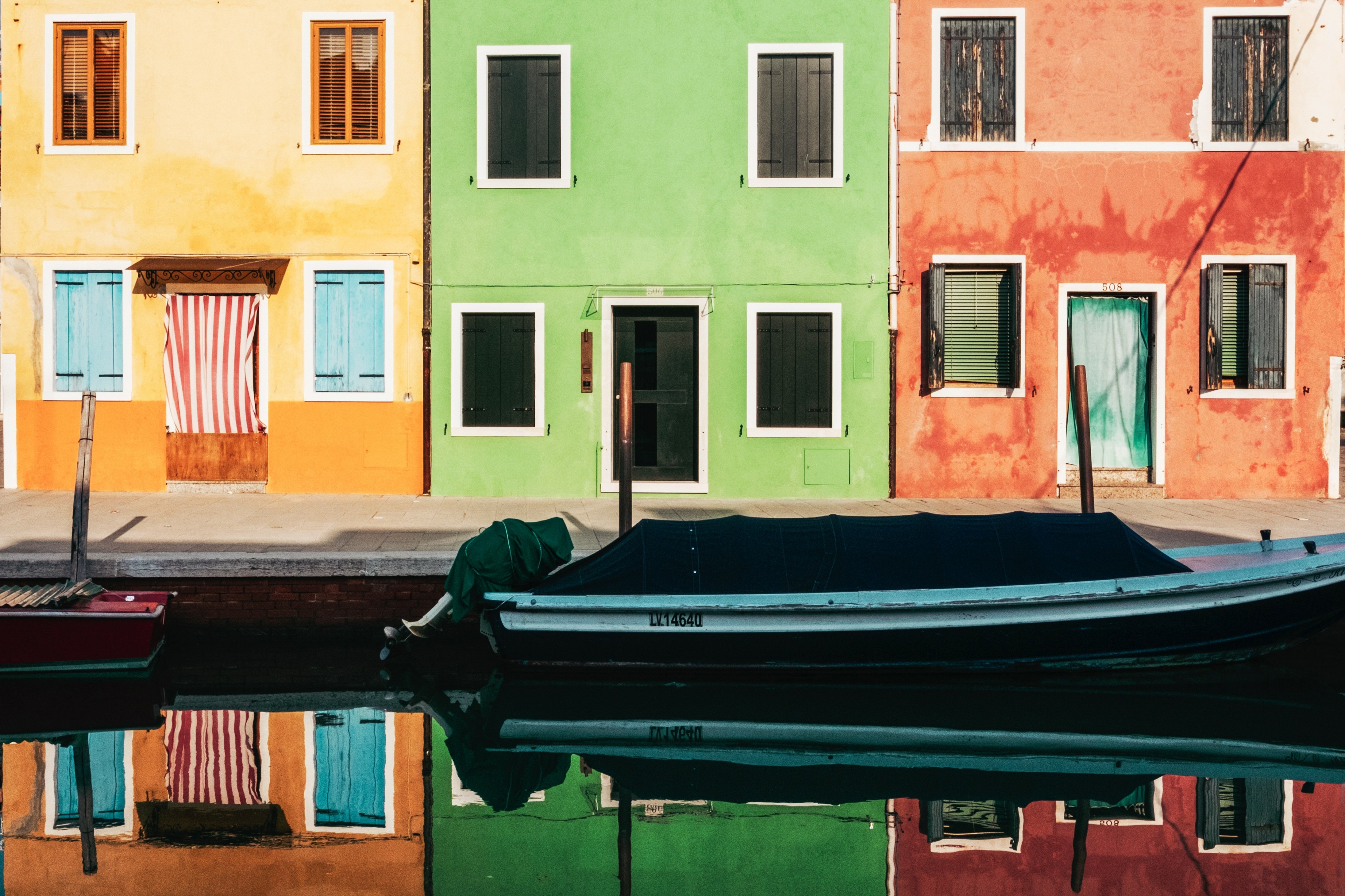 building color architecture and window 4k HD Wallpaper