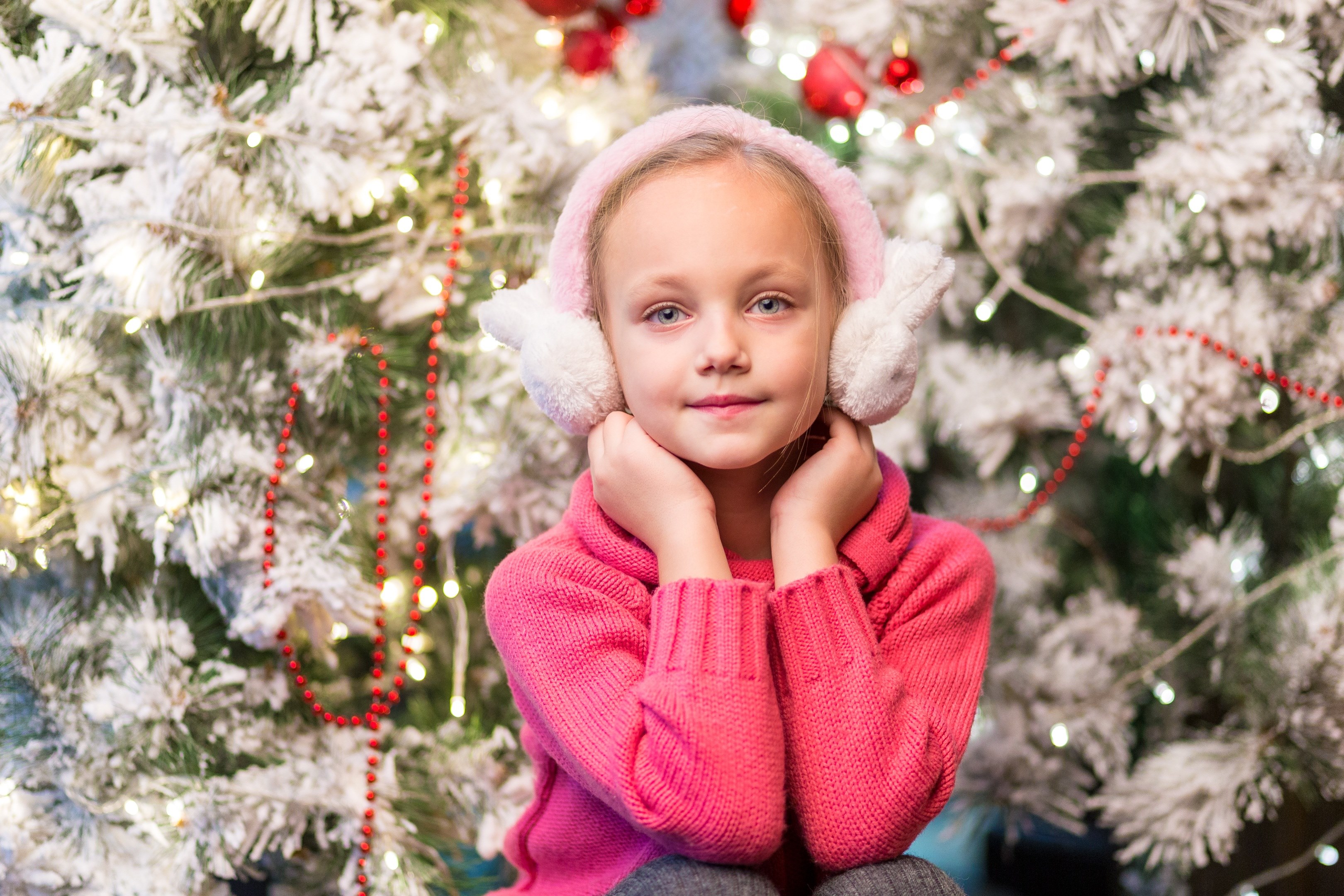child girl pretty christmas people season 4k HD Wallpaper