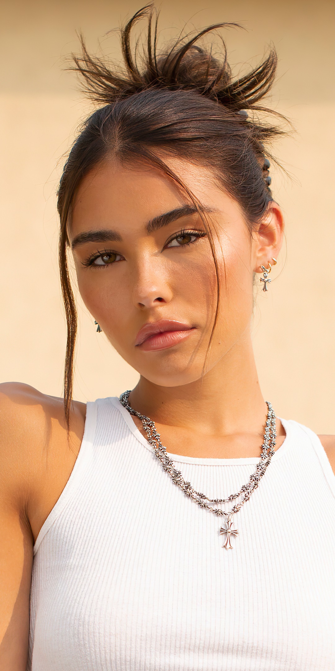 Music Madison Beer, Singer, American, Brunette, 1080x2160 Phone HD ...