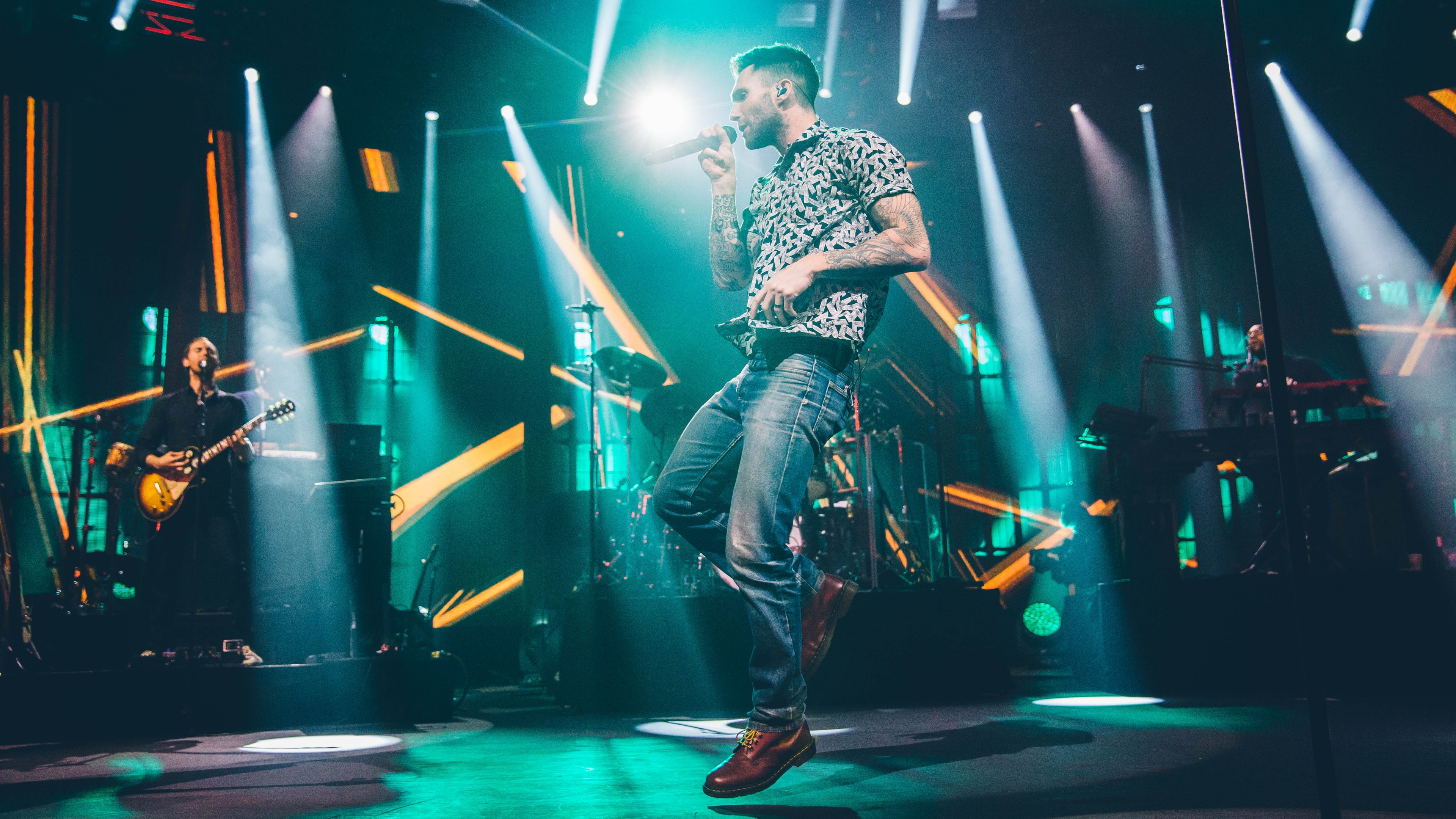 Maroon 5 Top music artist and bands, singer, actor HD Wallpaper