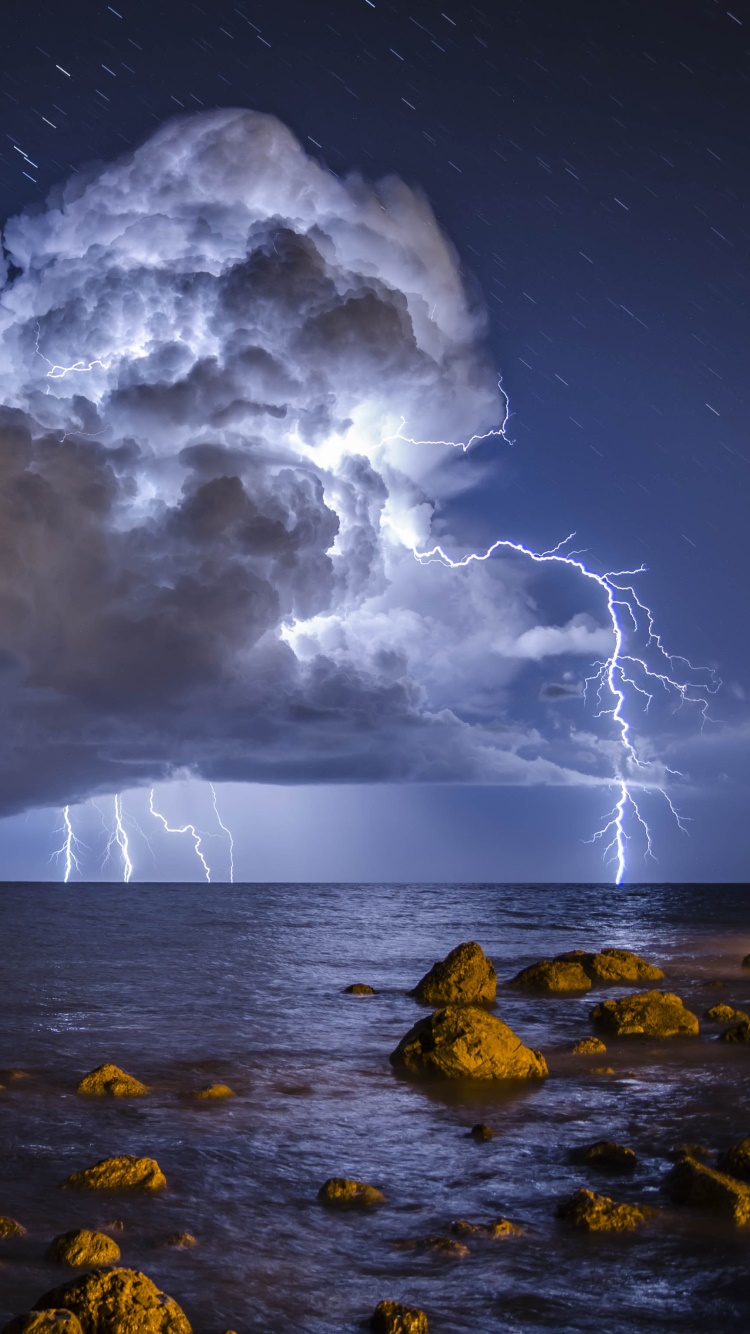 «Lightning phone wallpaper» HD Wallpapers