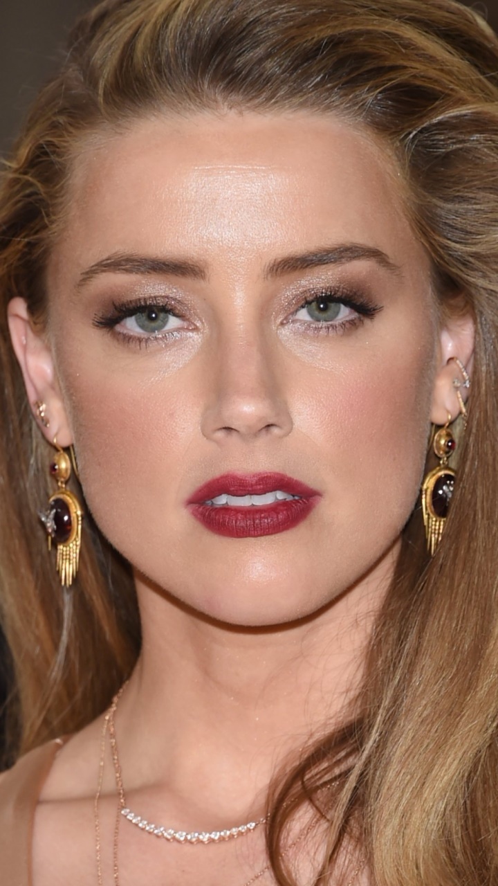 Celebrity Amber Heard, Blonde, Earrings, American, Actress, Blue Eyes ...