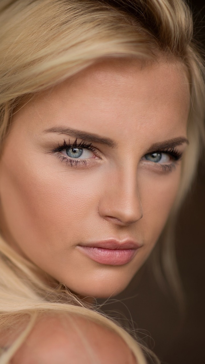 Women Face, Model, Blue Eyes, Blonde, 720x1280 Phone HD Wallpaper