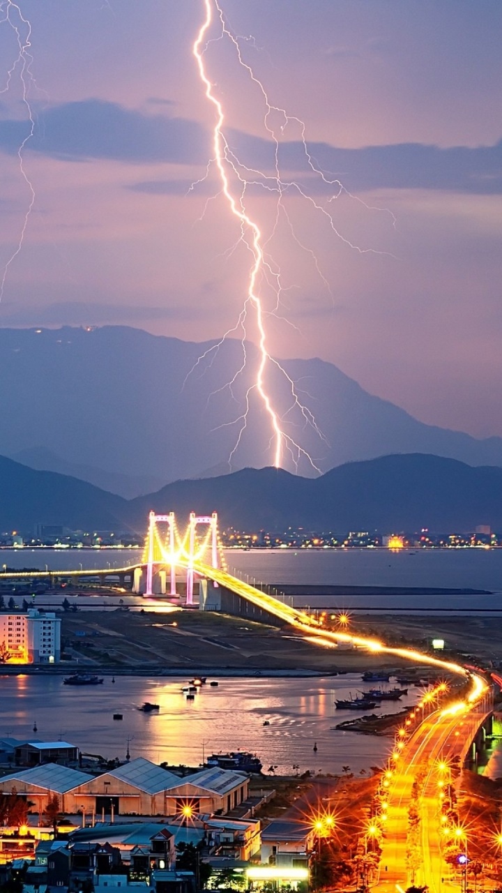 «Lightning phone wallpaper» HD Wallpapers