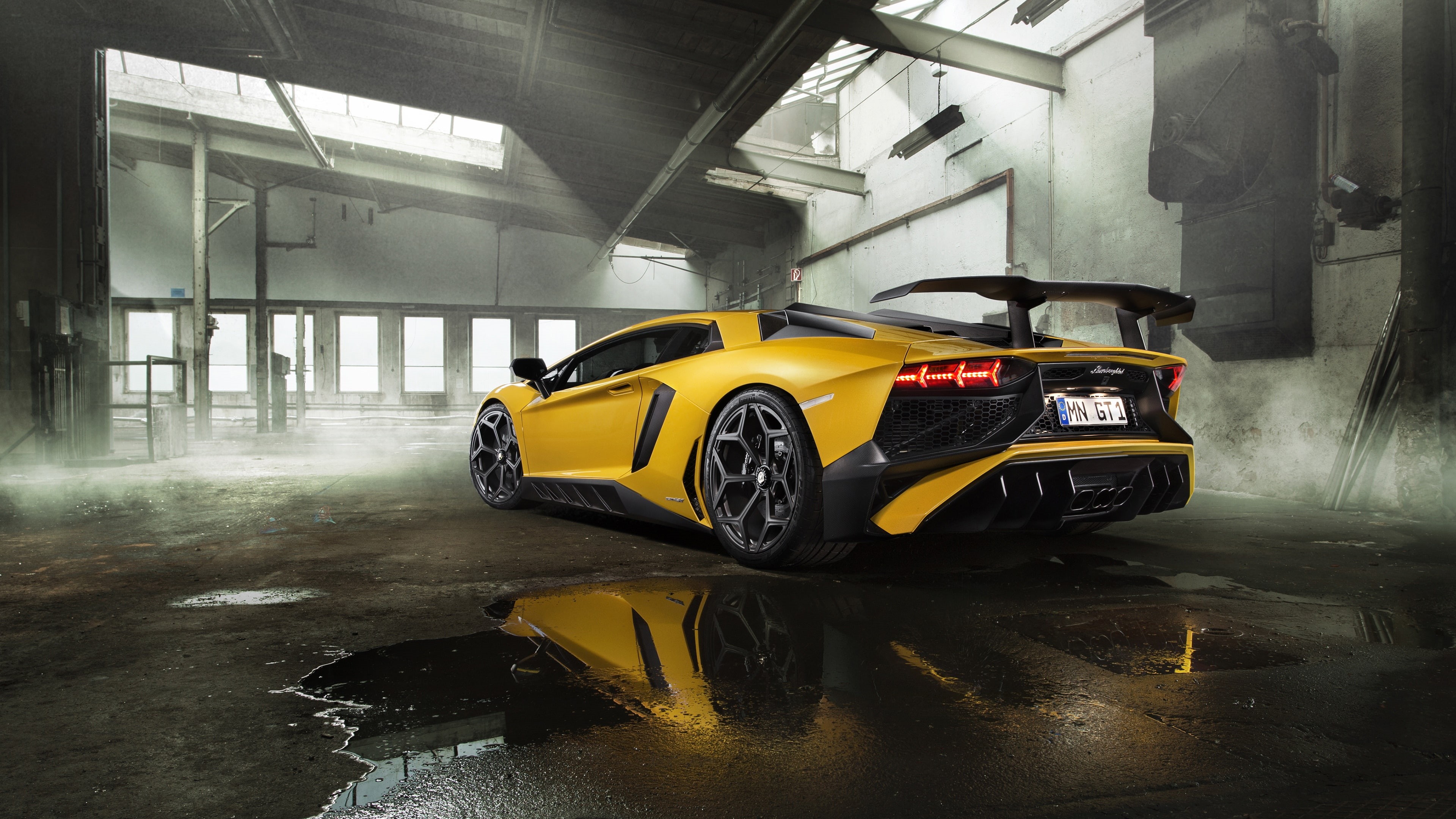«Yellow Car» HD Wallpapers