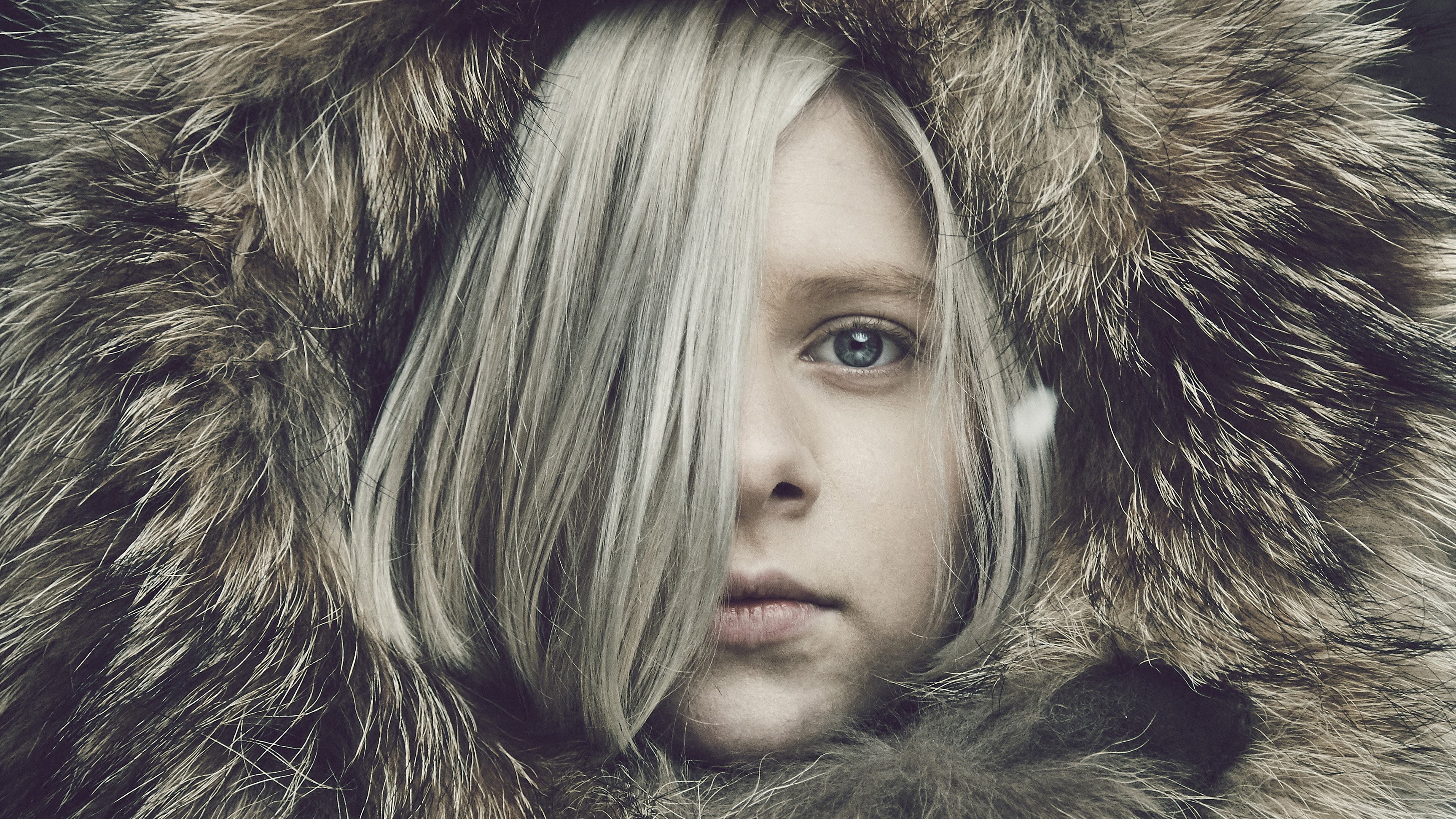 blue eyes, norwegian, Aurora Aksnes, white hair, short hair, 2K, singer ...