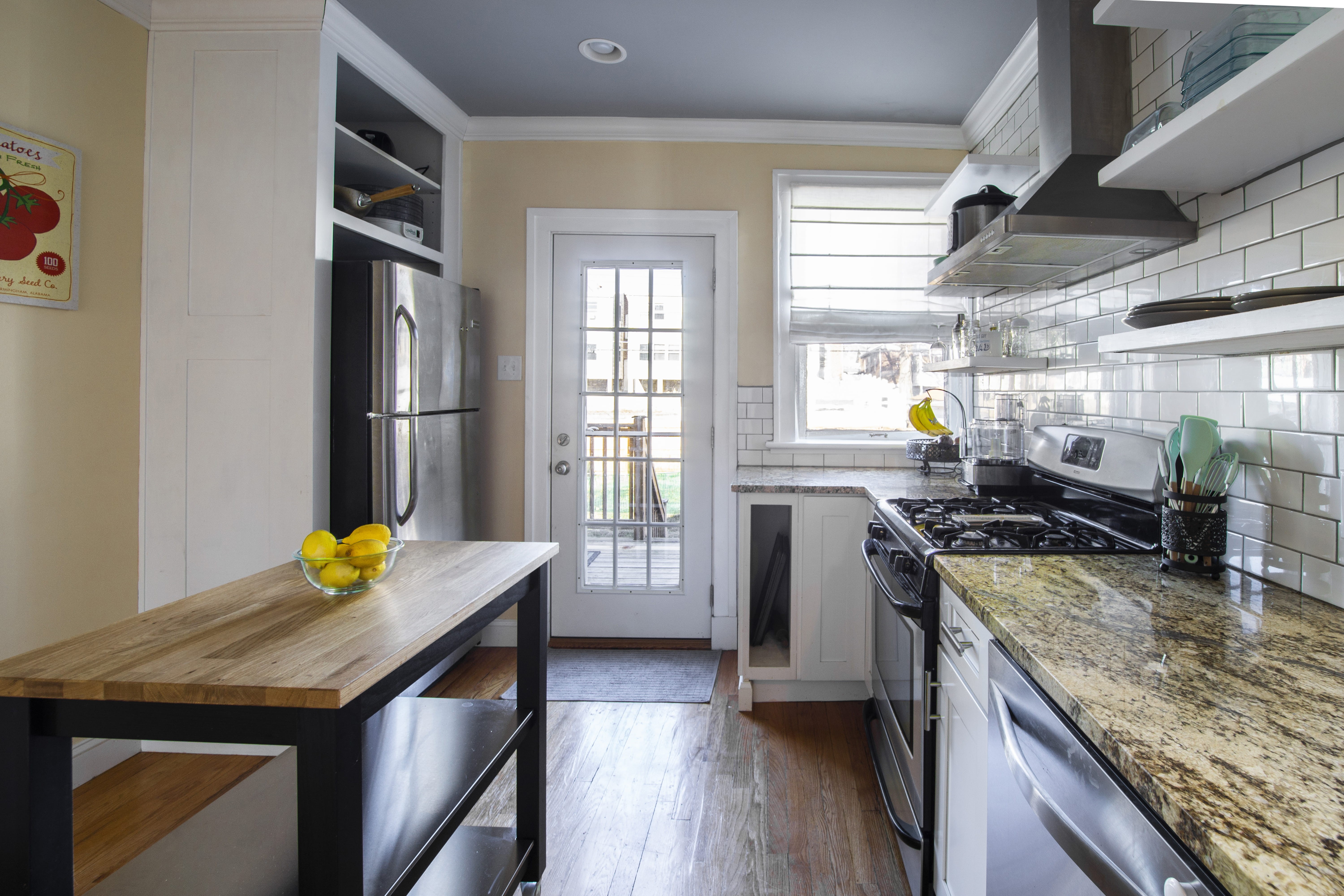 «domestic Kitchen» HD Wallpapers