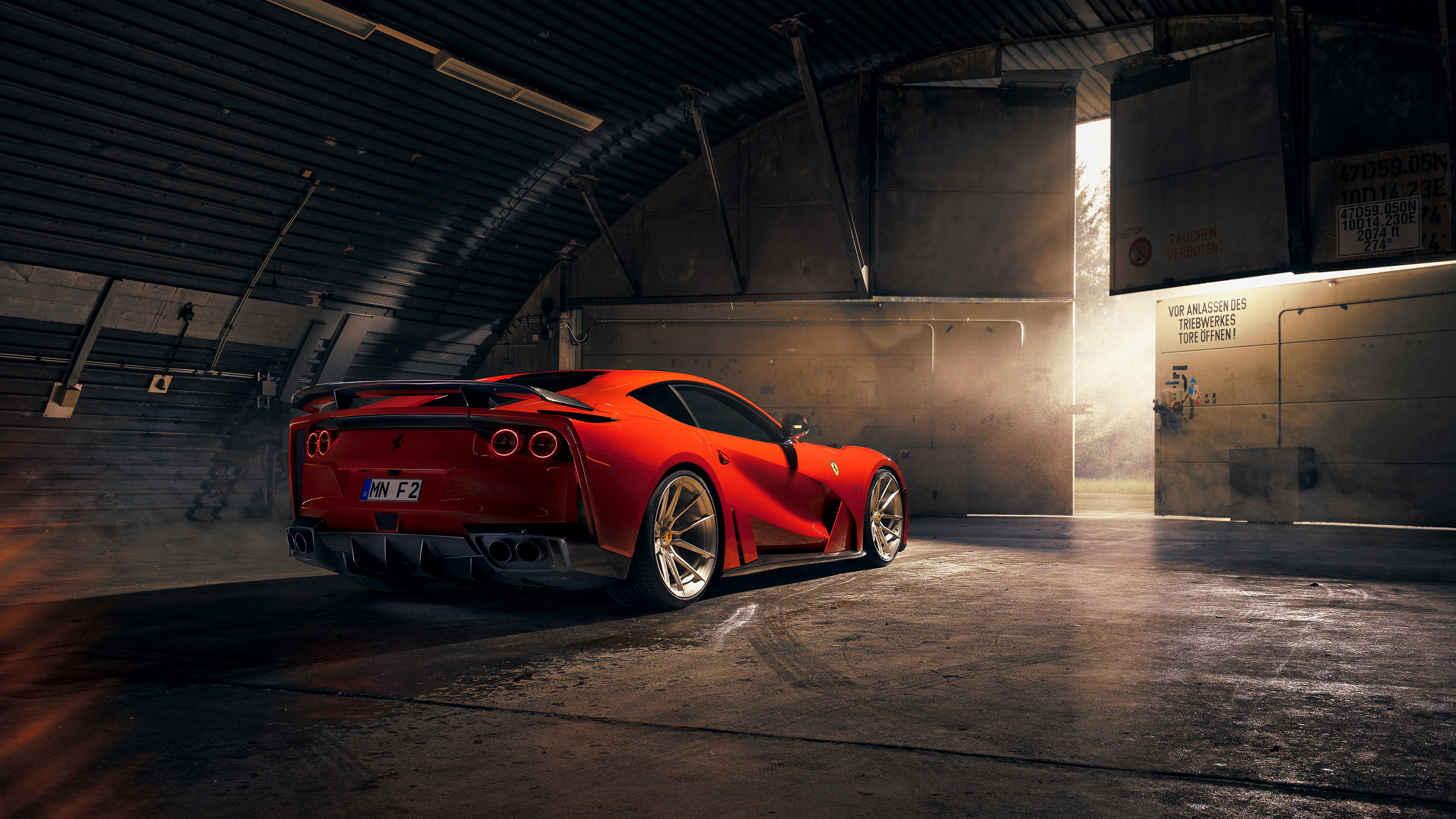 «Ferrari 812 Superfast» HD Wallpapers