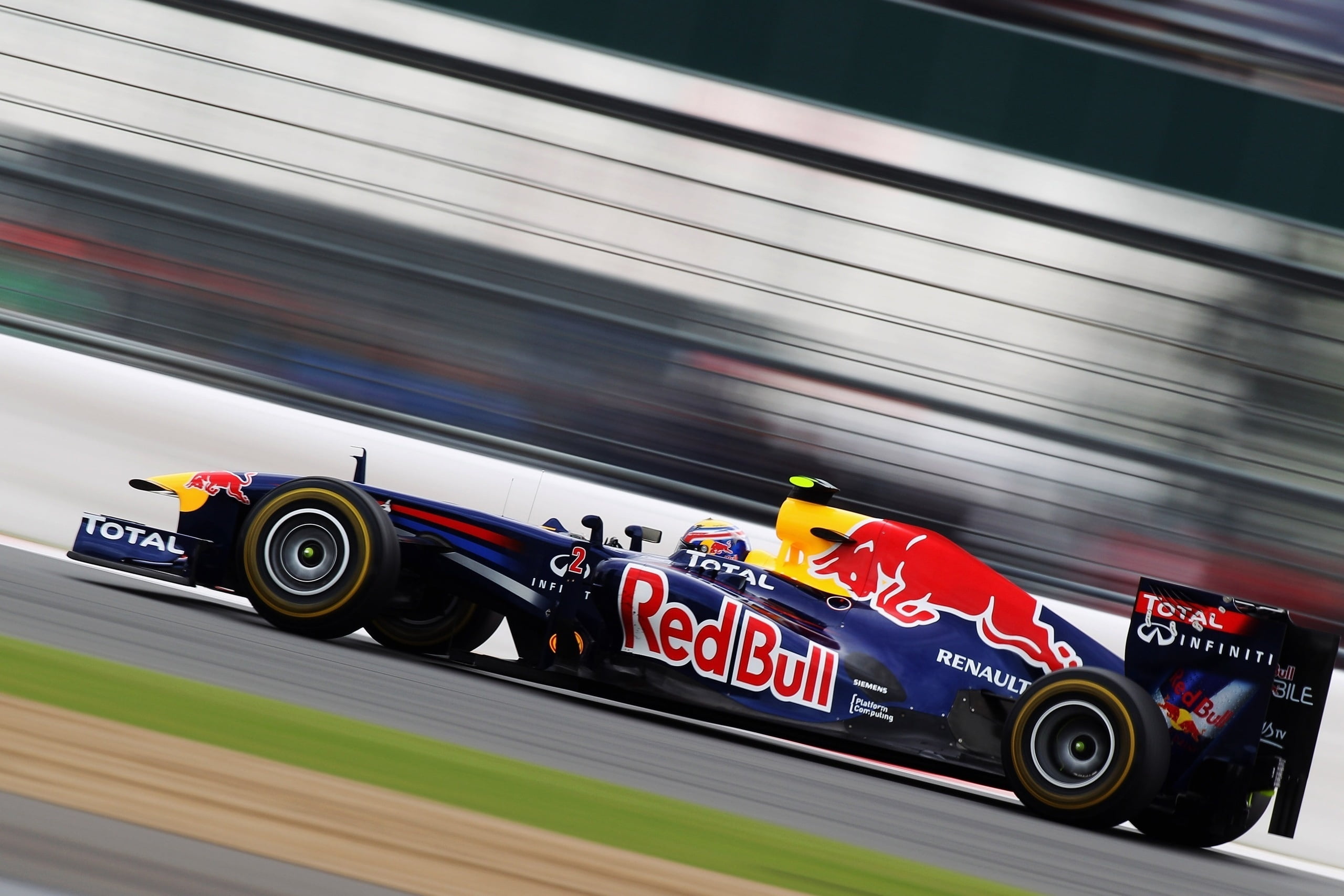 The Car Wheel Bull 2K Mark Webber Car Formula 1 On The Move Red