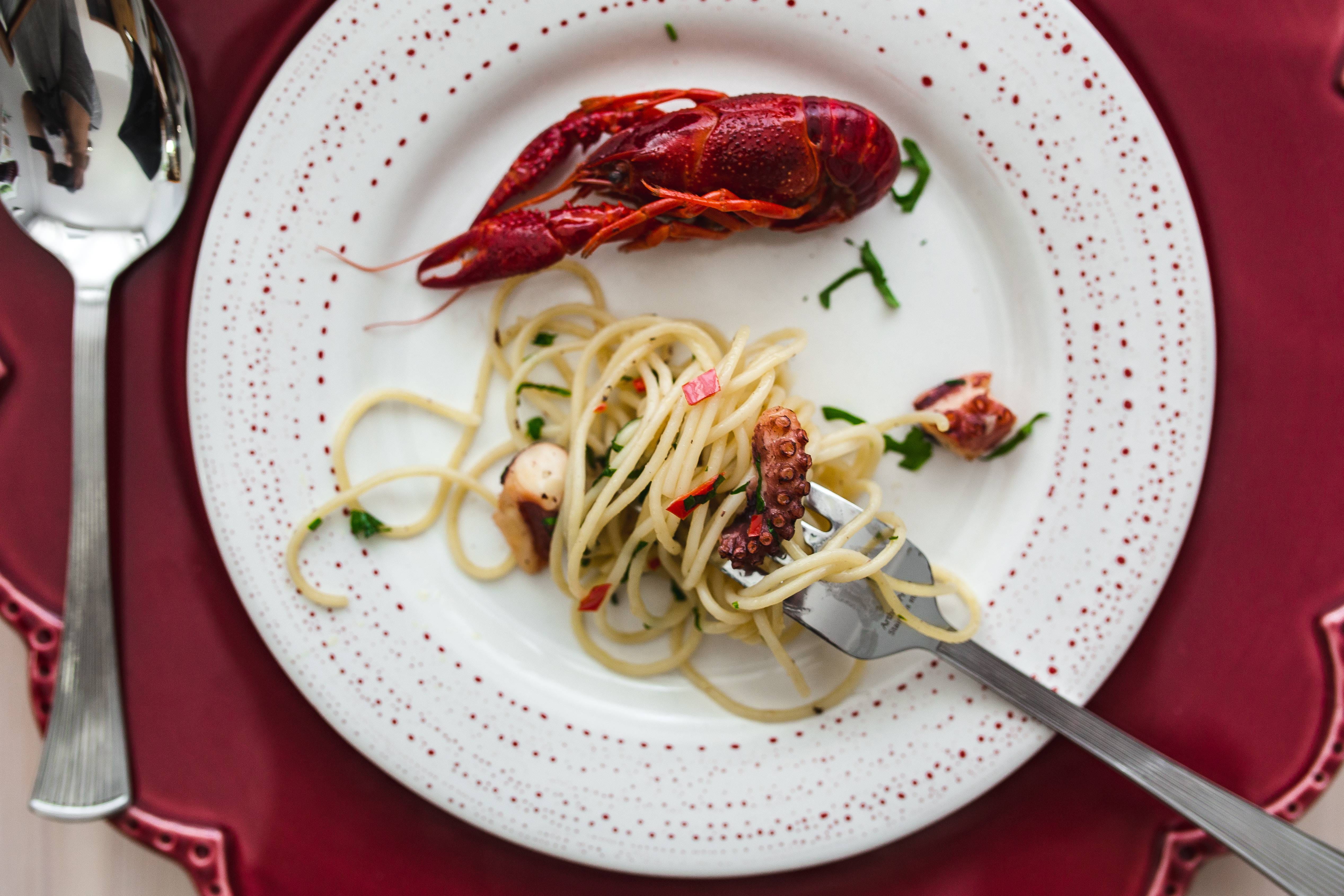 Wallpaper ID: 830027 / wellbeing, roses, crayfish, directly above ...