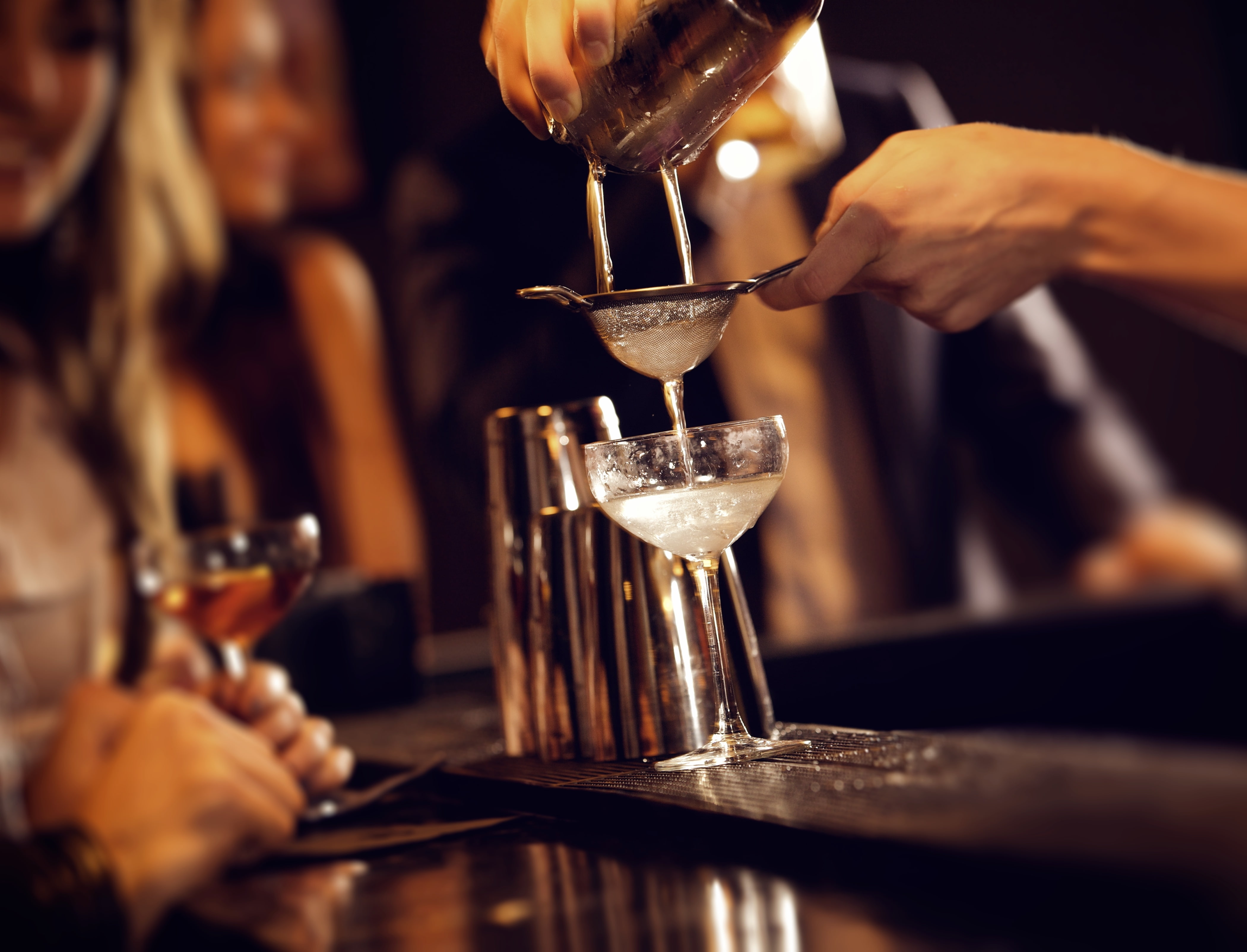 Alcoholic Beverages, Female Bartender, 4K, Bar Hd Wallpaper