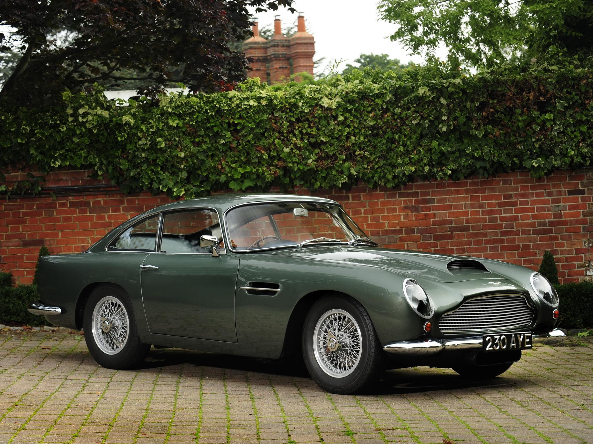 Aston Martin Alt