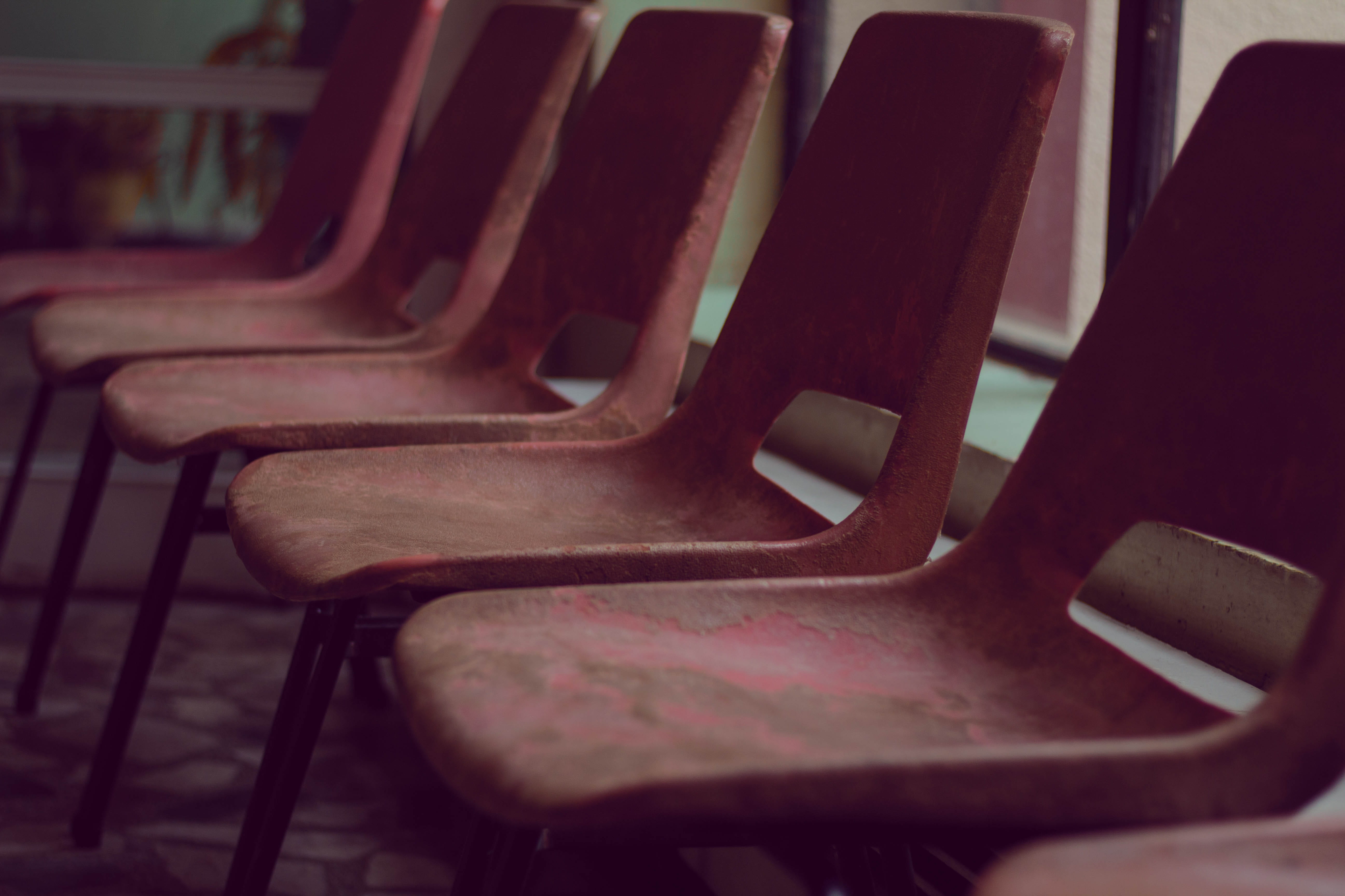 «waiting room» HD Wallpapers