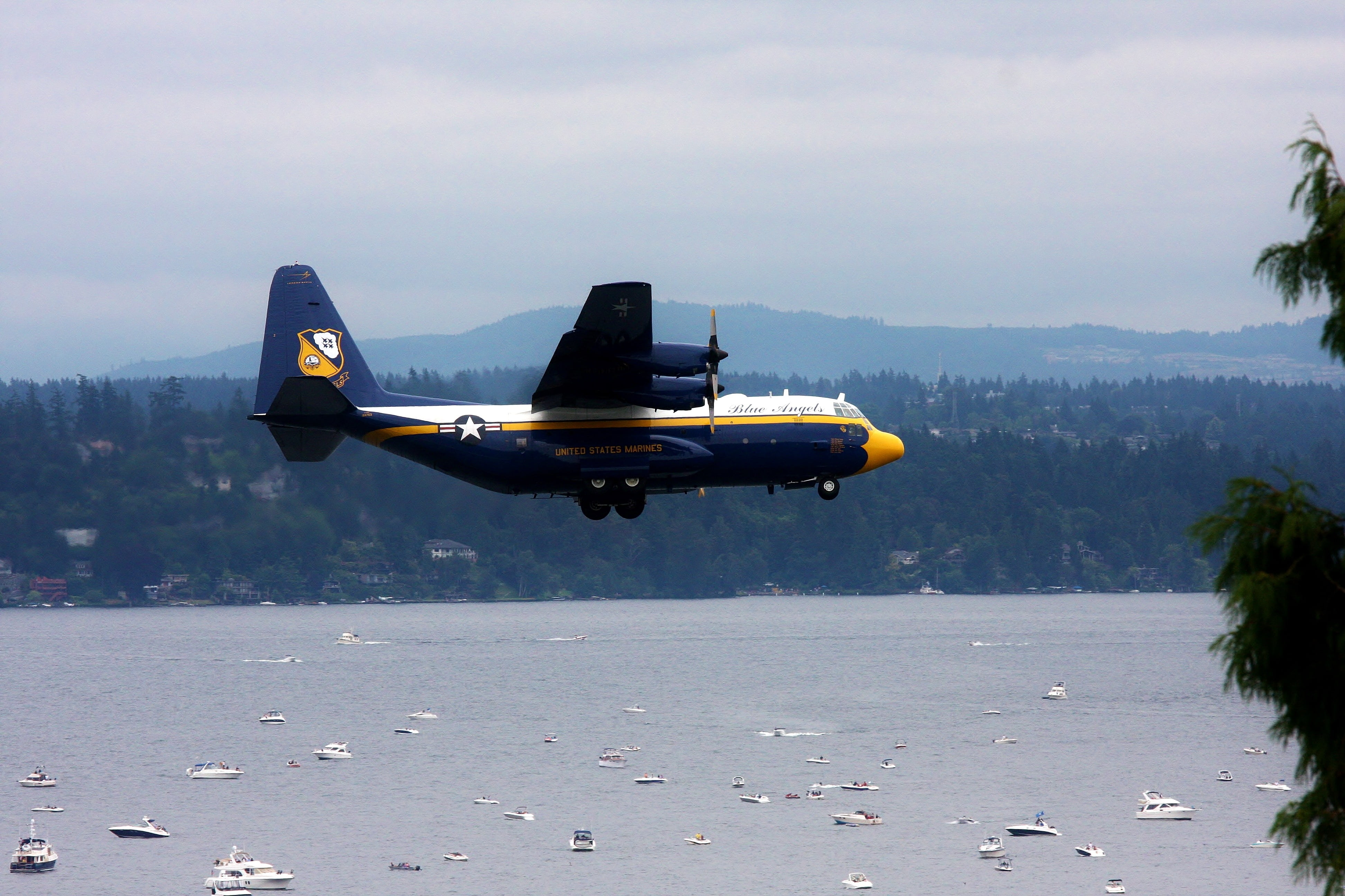 «CARGO PLANE» HD wallpapers