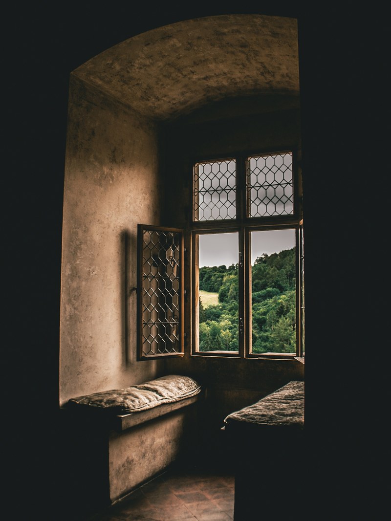 window open frame and old hd, 4k Phone HD Wallpaper