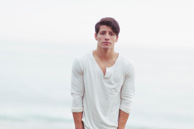 sad lonely model and beach 4k HD Wallpaper