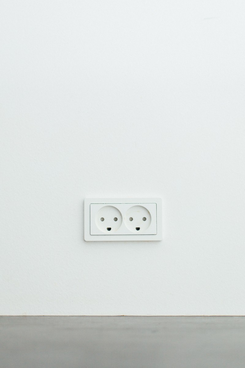 two plugs in a pod 4k Phone HD Wallpaper