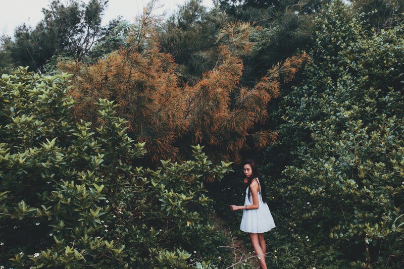 outdoor person looking back and look 4k HD Wallpaper