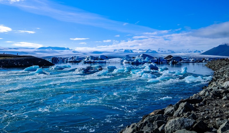 iceberg river 4k HD Wallpaper
