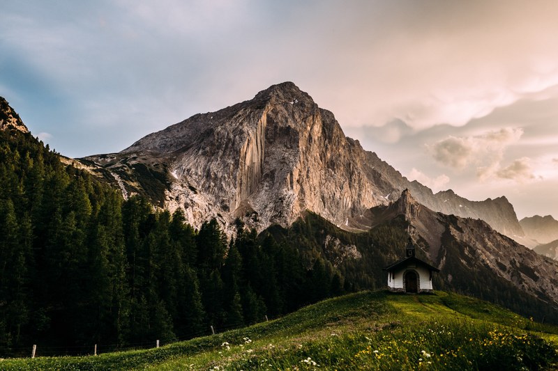 halleranger alm 4k HD Wallpaper