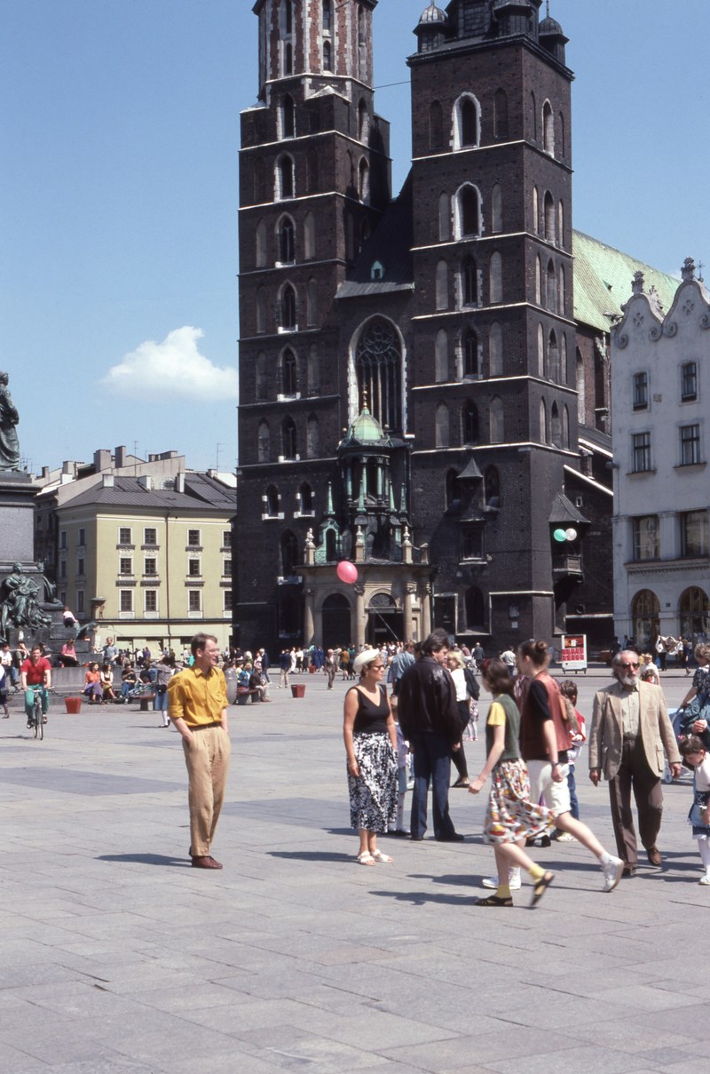 square cathedral building and street hd, 4k Phone HD Wallpaper
