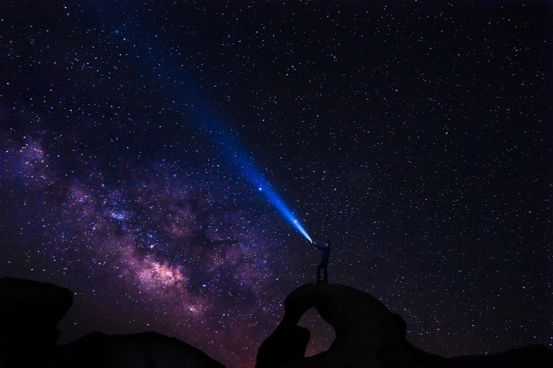 night star flashlight and night sky 4k HD Wallpaper