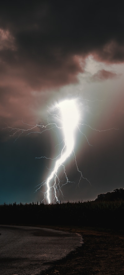 «Lightning phone wallpaper» HD Wallpapers