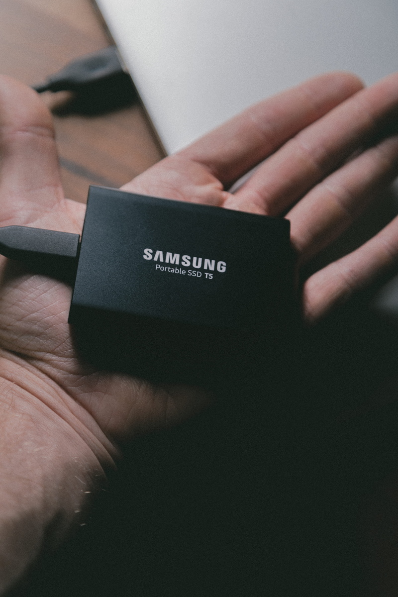 «portable ssd» HD Wallpapers